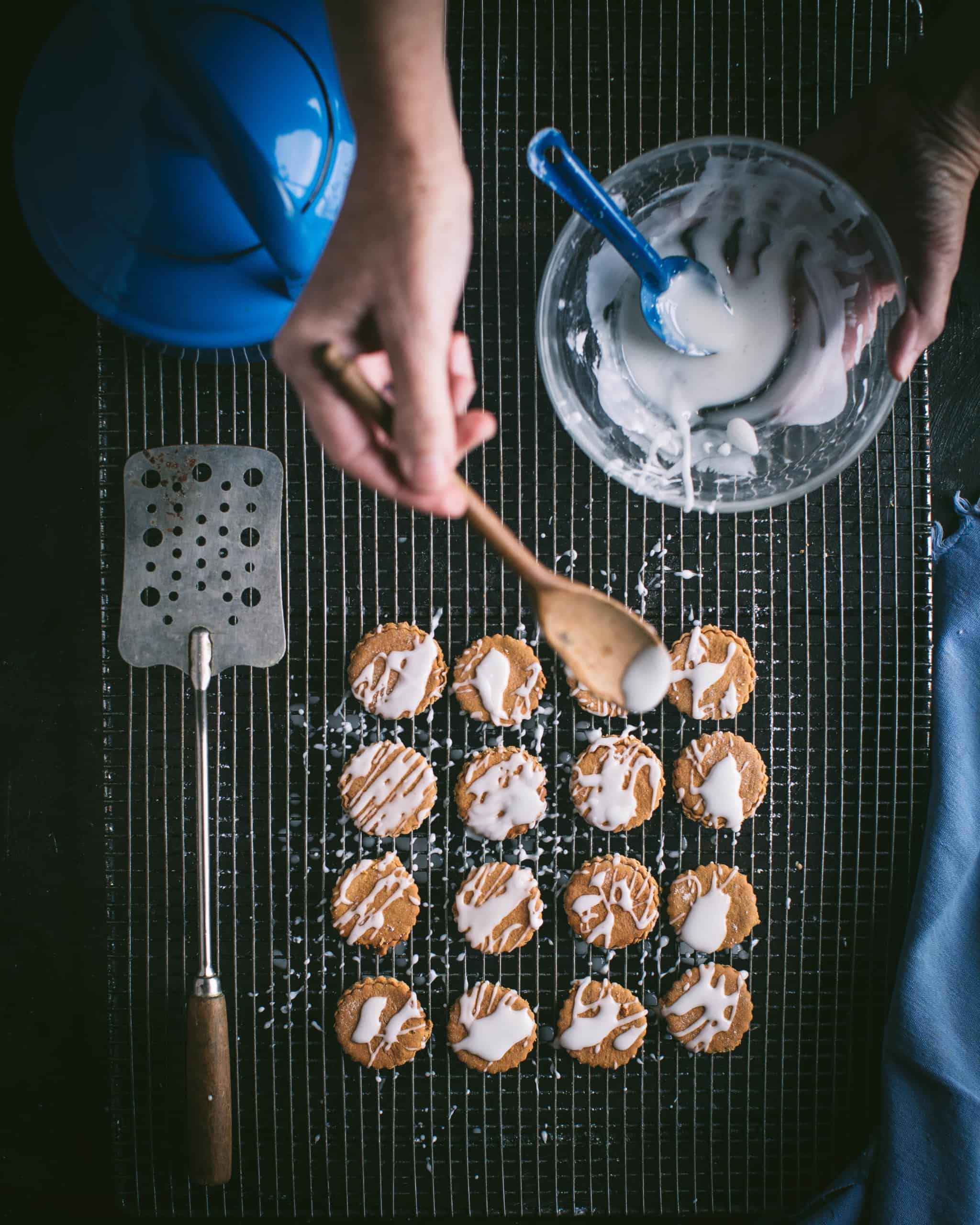 Frosted Honey Ginger Snaps - Kitchen Wrangler | Melissa Guerra